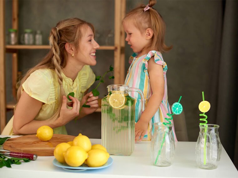 10 Best Healthy Homemade Drinks for Kids